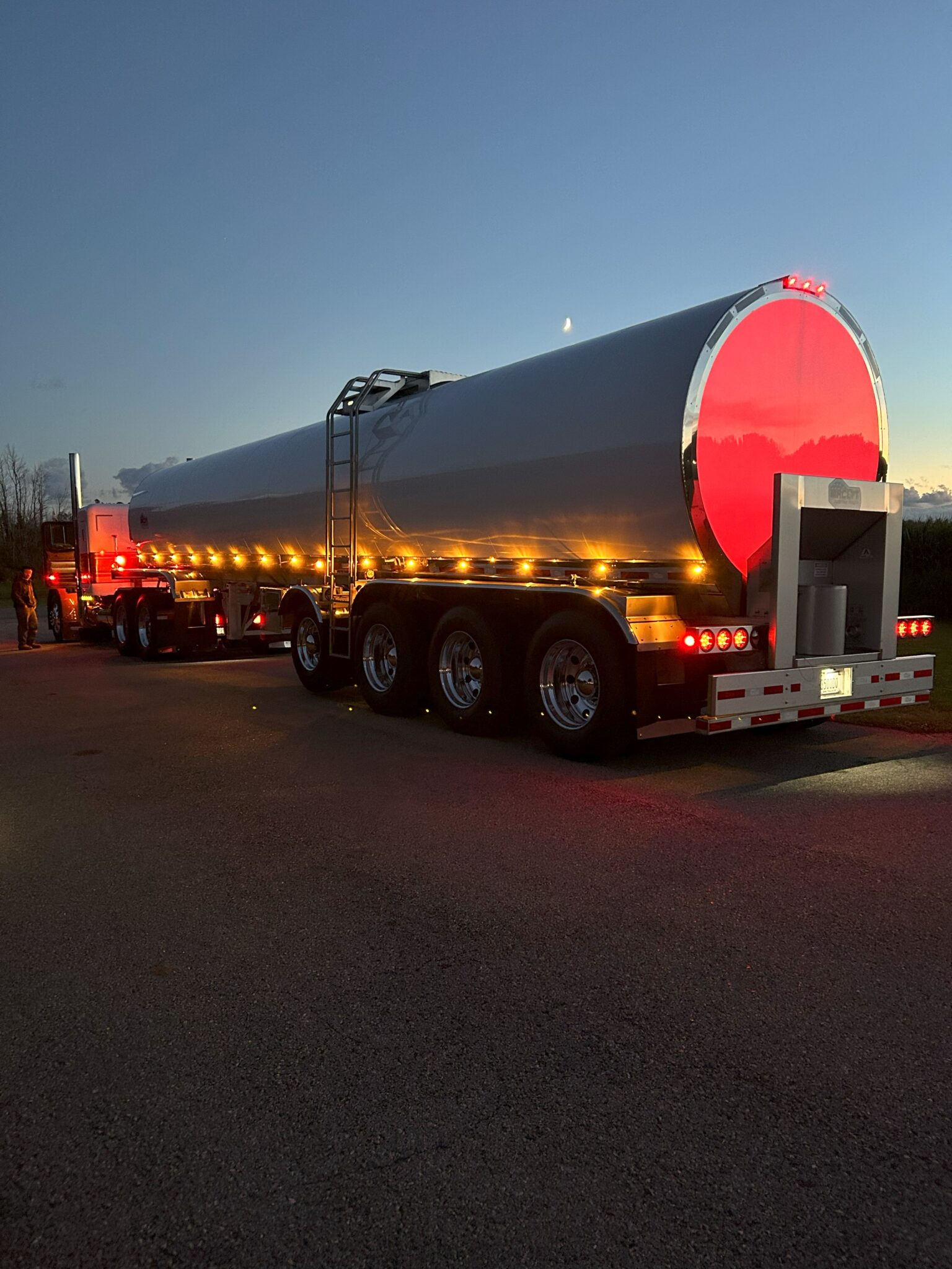 3A Sanitary - MAC LTT Liquid Tank Trailers