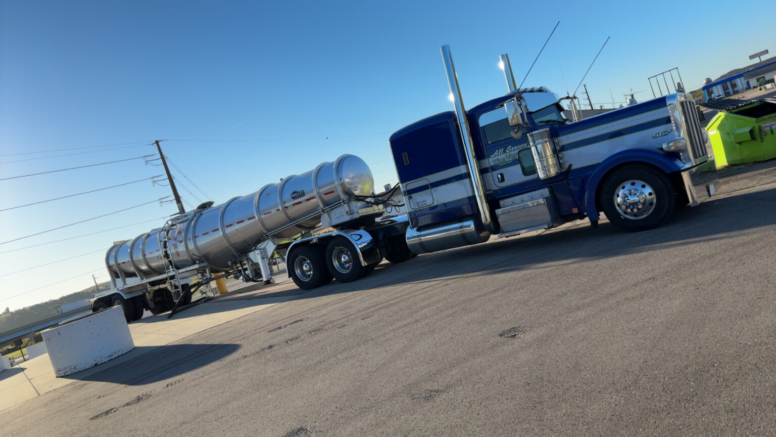 Stainless Steel Fertilizer Liquid Tank Trailers - MAC LTT