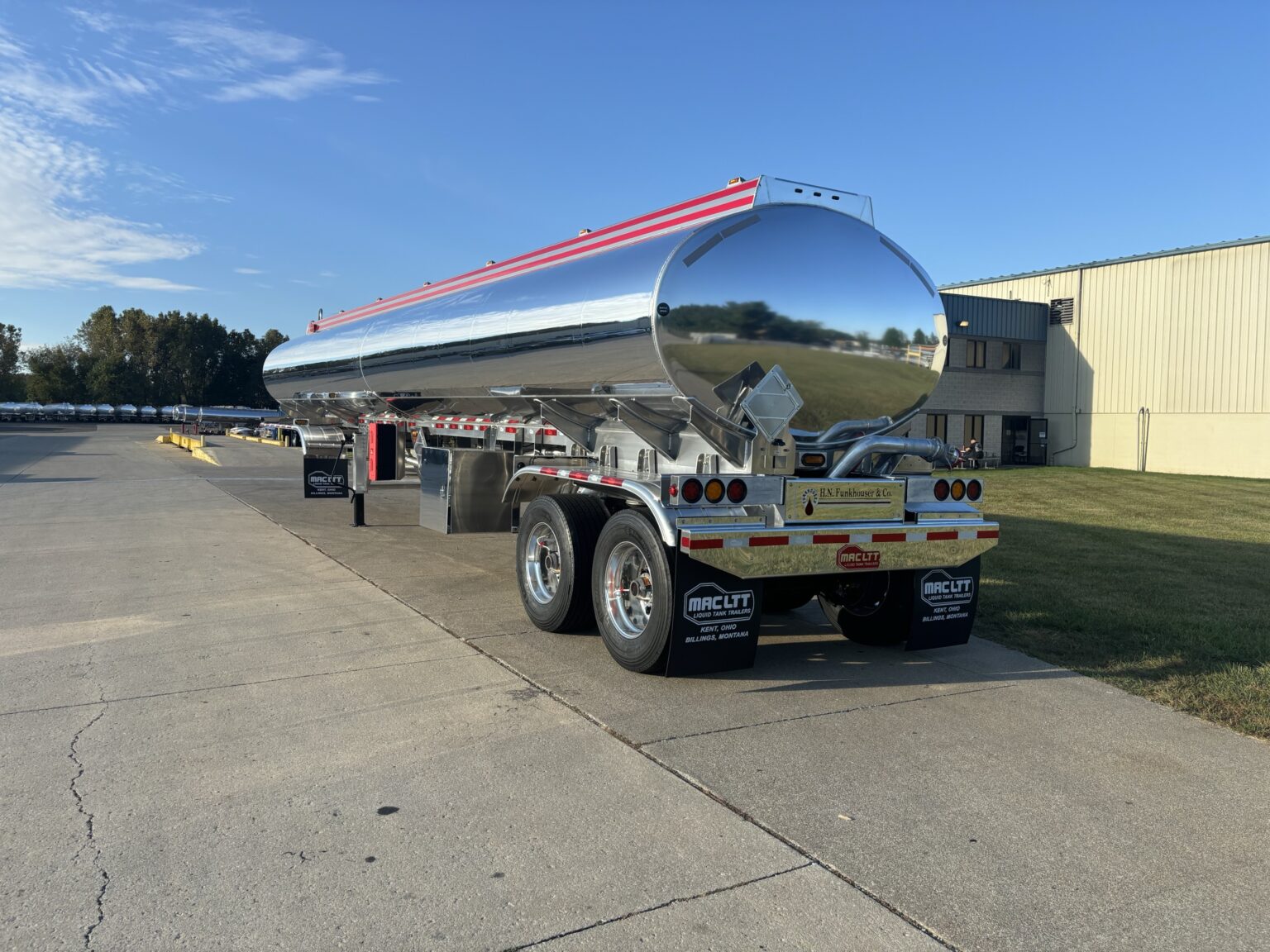 DOT 406 Liquid Tank Trailers - MAC LTT