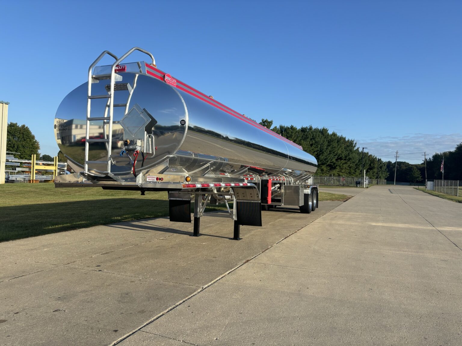 DOT 406 Liquid Tank Trailers - MAC LTT