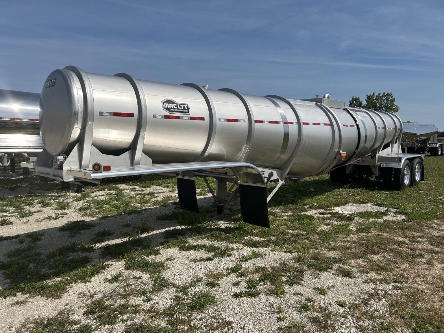 Stainless Steel Fertilizer Liquid Tank Trailers - MAC LTT