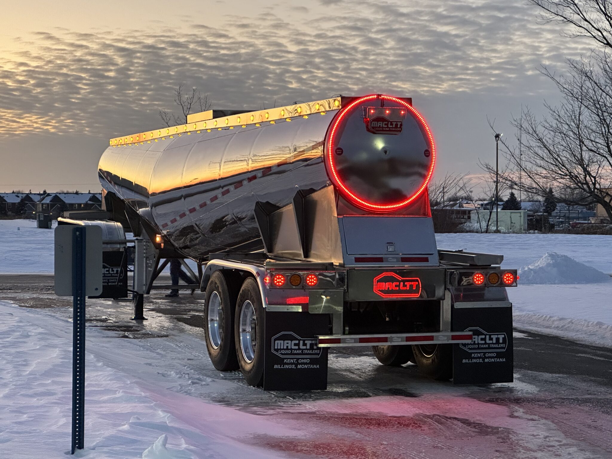 Stainless Steel Fertilizer Liquid Tank Trailers - MAC LTT