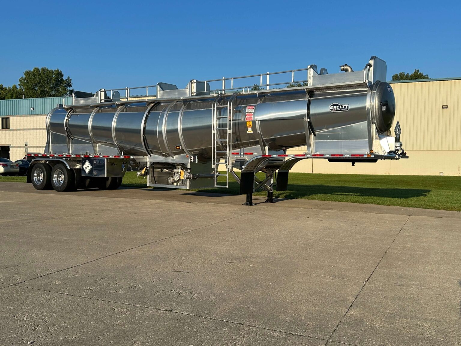 MAC LTT DOT 412 - Aluminum Tank Trailers