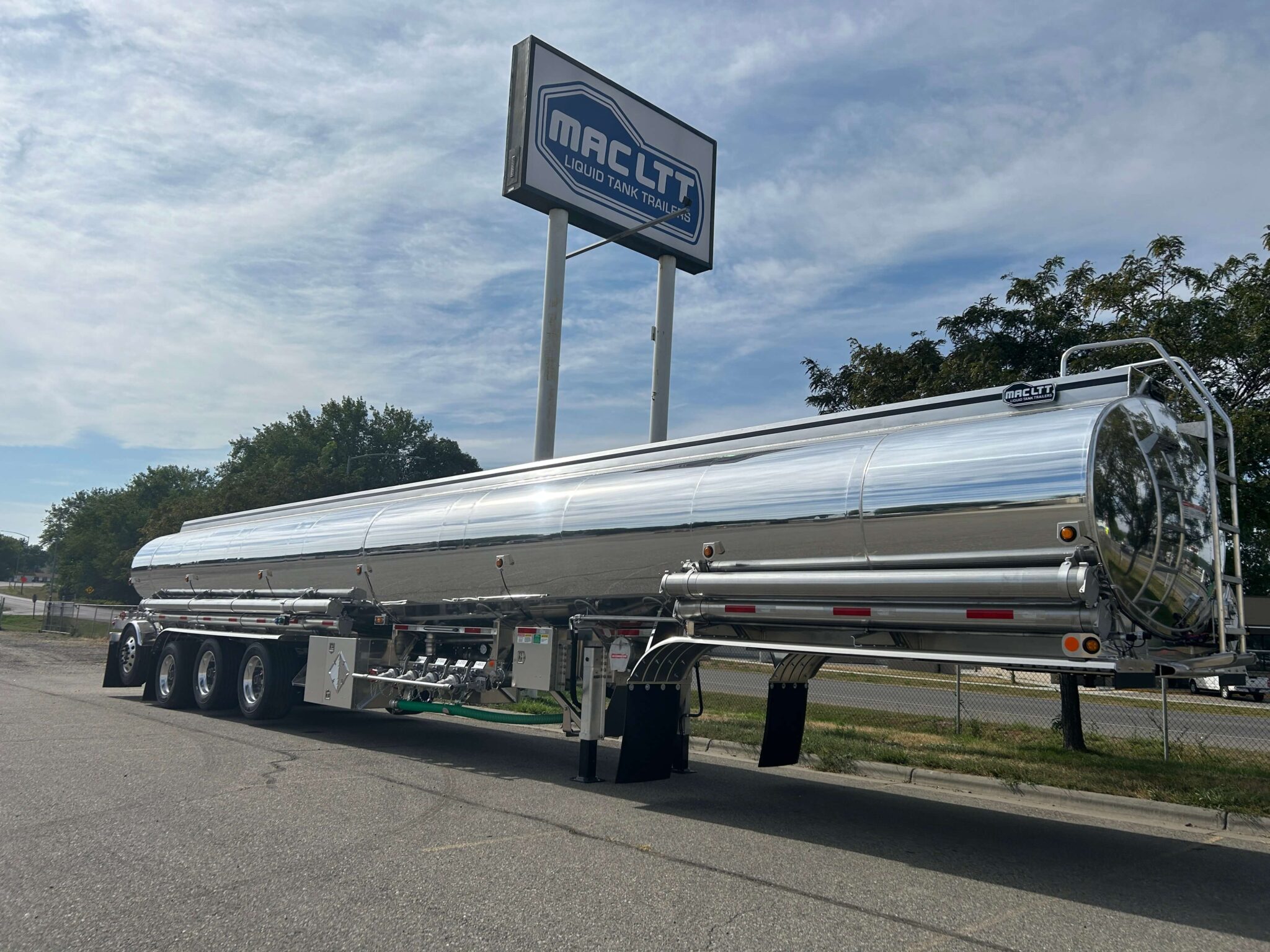 DOT 406 Liquid Tank Trailers - MAC LTT
